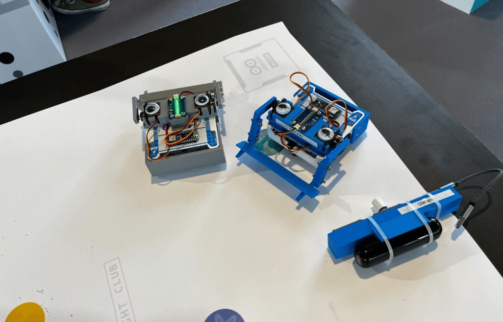【Arduino自造實驗室】Alvik超趣味專案，搖身一變成為格鬥型機器人！？ - 新電子科技雜誌 Micro-electronics